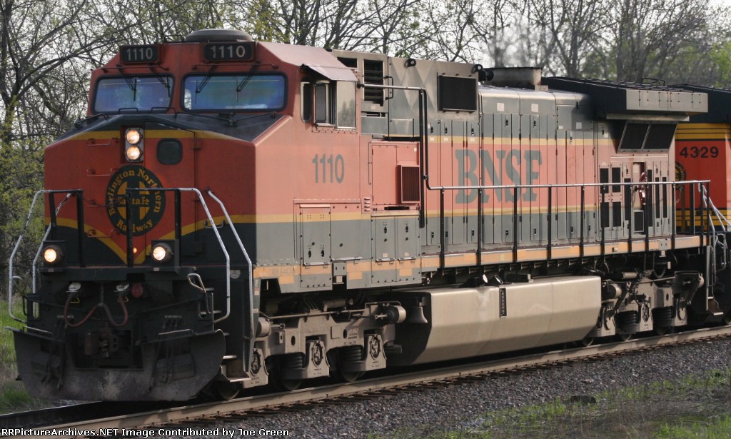 BNSF 1110
